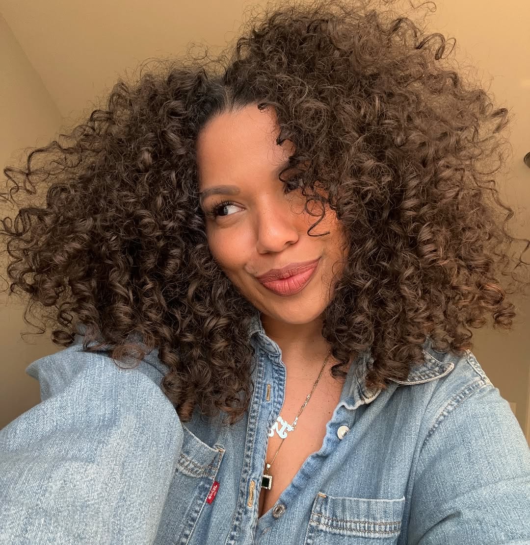 30 Medium Curly Hairstyles for Women 2025 – Stunning Looks for Every ...