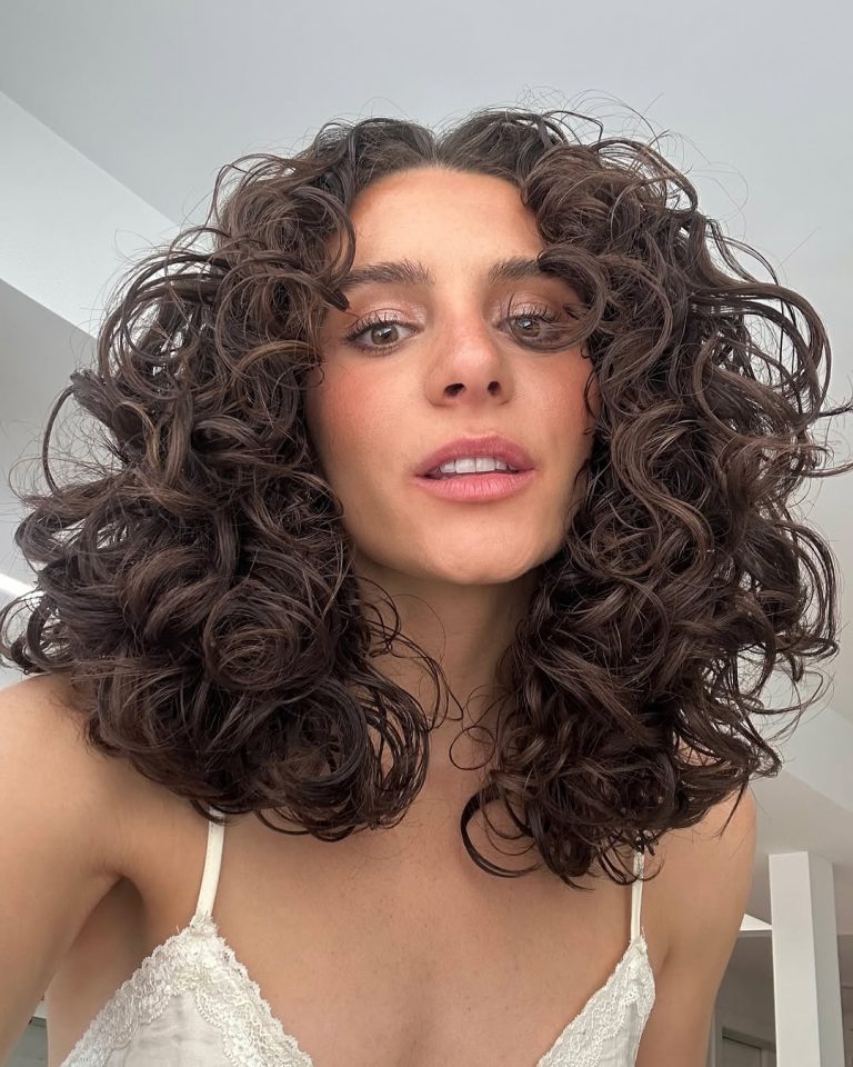 30 Layered Curly Haircuts 2025: Trendy, Voluminous and Chic Styles for ...