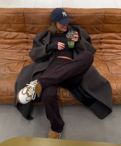 25 Hat Outfits for Women 2025: Trendy and Classy Ways to Style Hats for ...