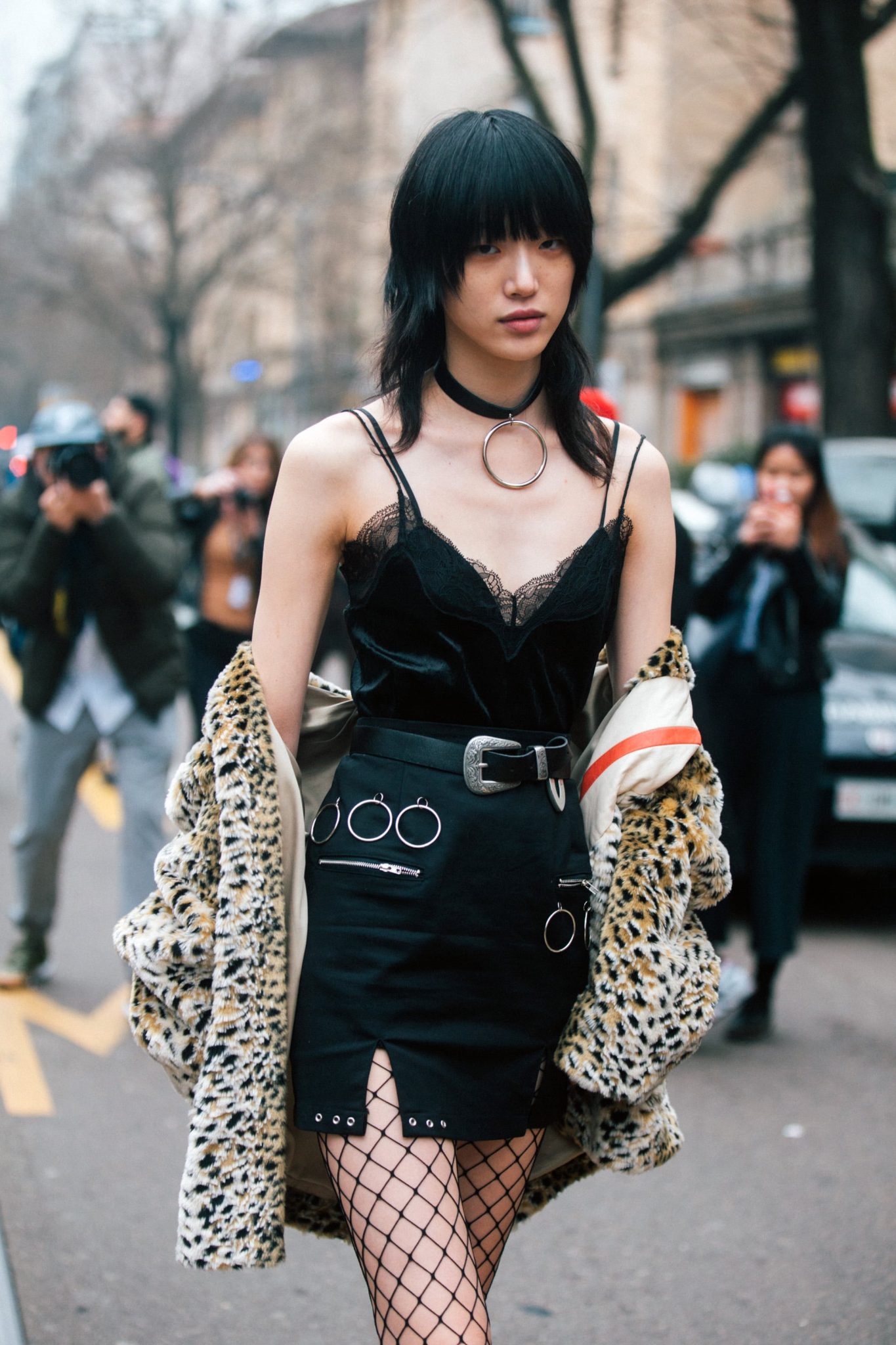 30 Goth Outfits 2025: Dark, Chic & Aesthetic Styles For Every Occasion ...