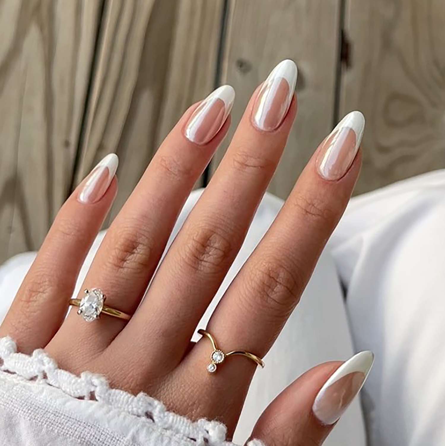 25 White Chrome Nails 2025: Trendy and Elegant Designs for a Futuristic ...