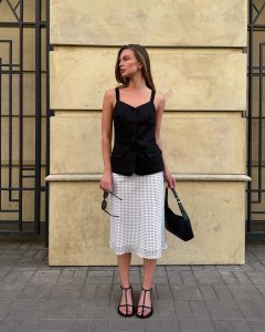 29 Summer Office Outfits 2025: Chic & Professional Looks for Every ...