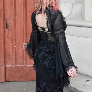 30 Goth Outfits 2025: Dark, Chic & Aesthetic Styles For Every Occasion ...