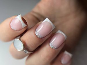 35 Engagement Nails Ideas 2025 That Are Perfect for Your "Yes" Moment ...