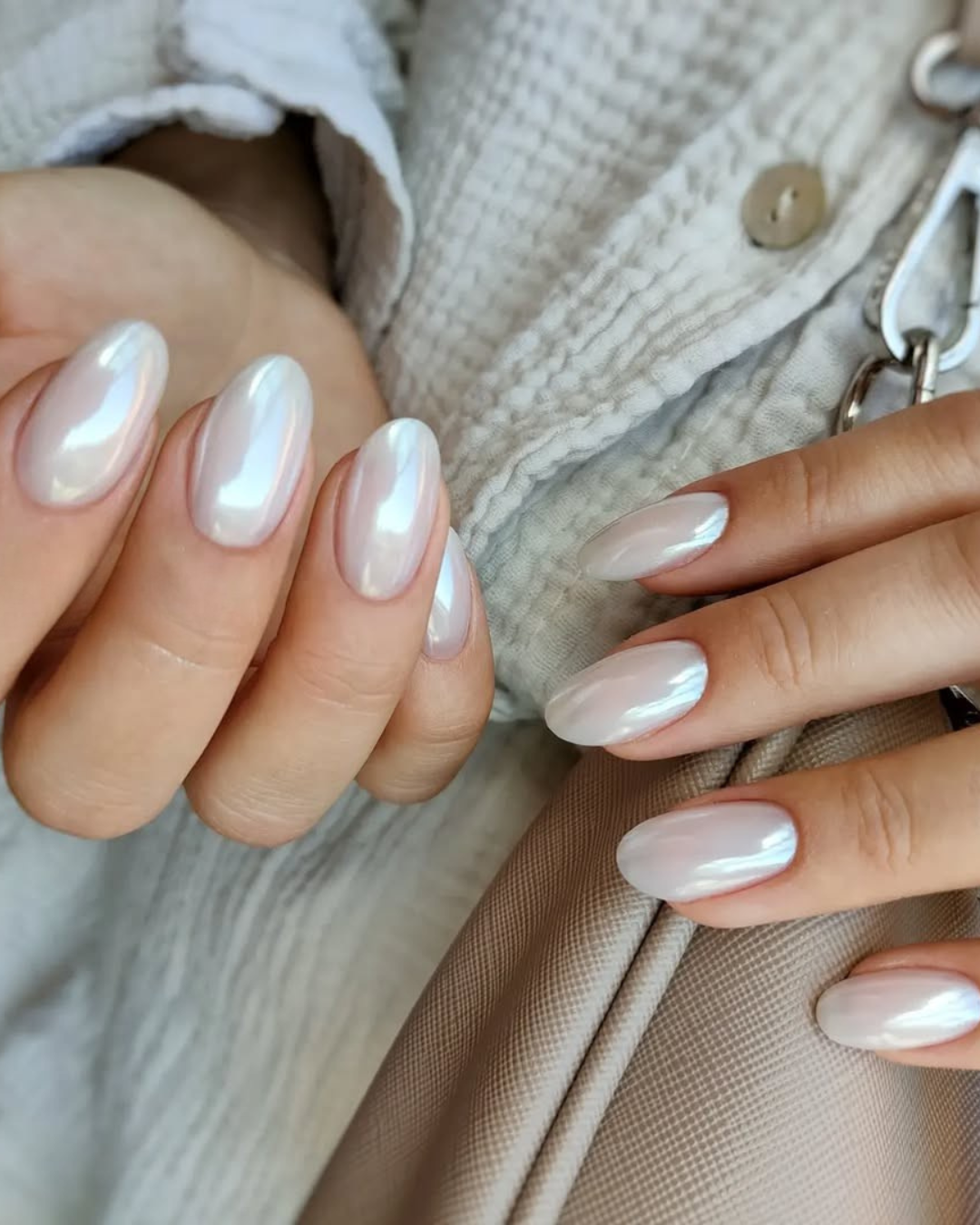 25 White Chrome Nails 2025: Trendy and Elegant Designs for a Futuristic ...