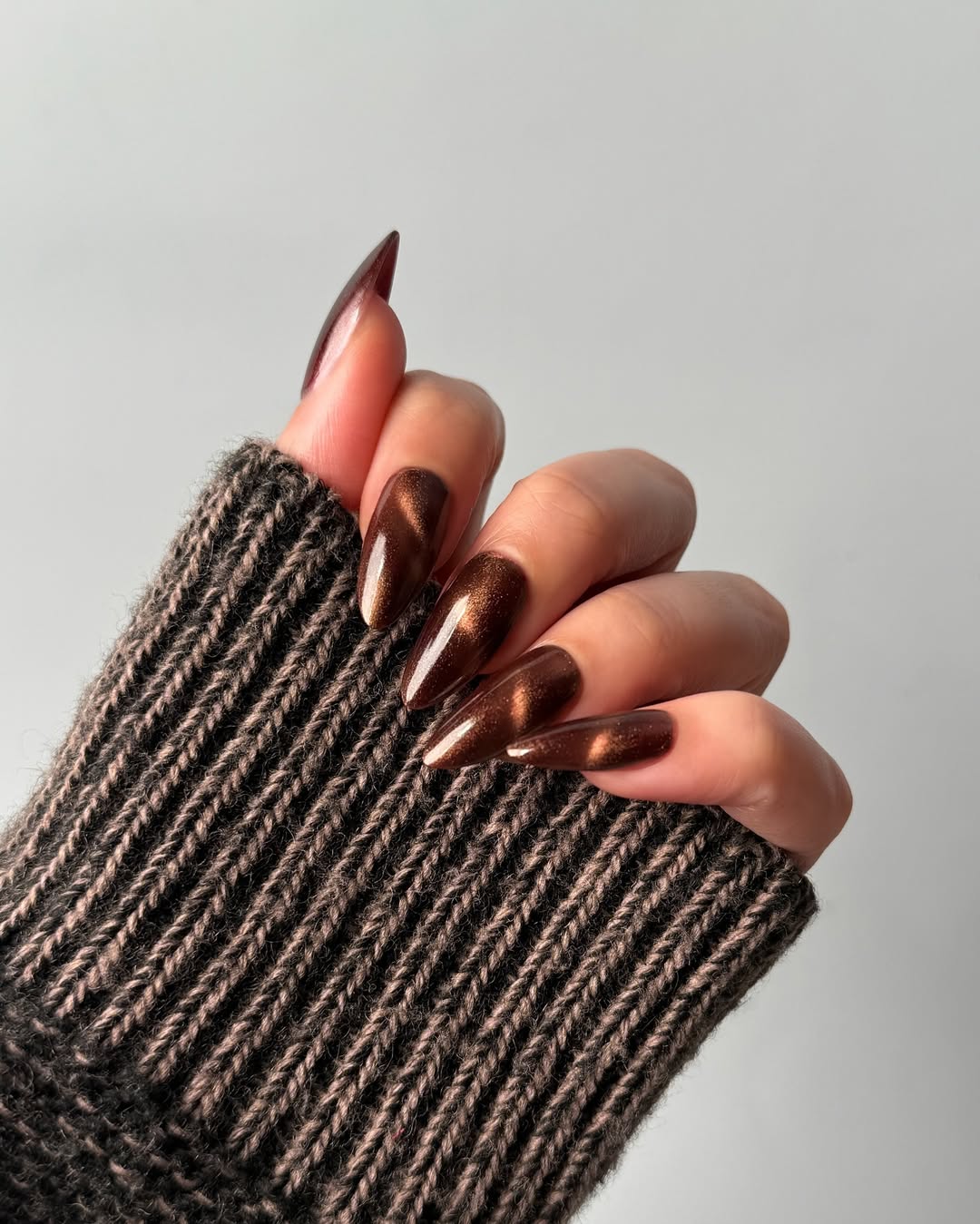 35 Cat Eye Nails That Shine Like Magic – Stunning Designs You Need to ...