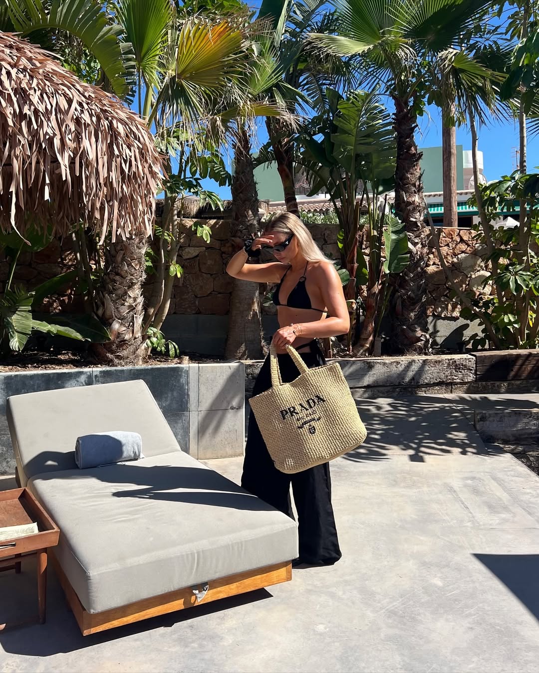 30 Pool Party Outfits 2025: Chic & Trendy Looks to Impress This Summer ...