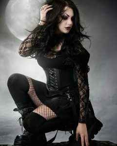 30 Goth Outfits 2025: Dark, Chic & Aesthetic Styles For Every Occasion ...