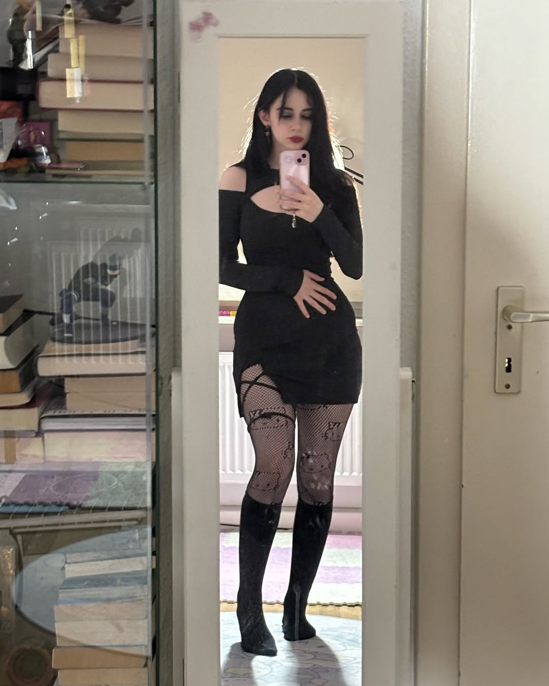30 Goth Outfits 2025: Dark, Chic & Aesthetic Styles For Every Occasion ...