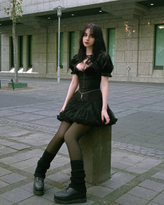 30 Goth Outfits 2025: Dark, Chic & Aesthetic Styles for Every Occasion ...