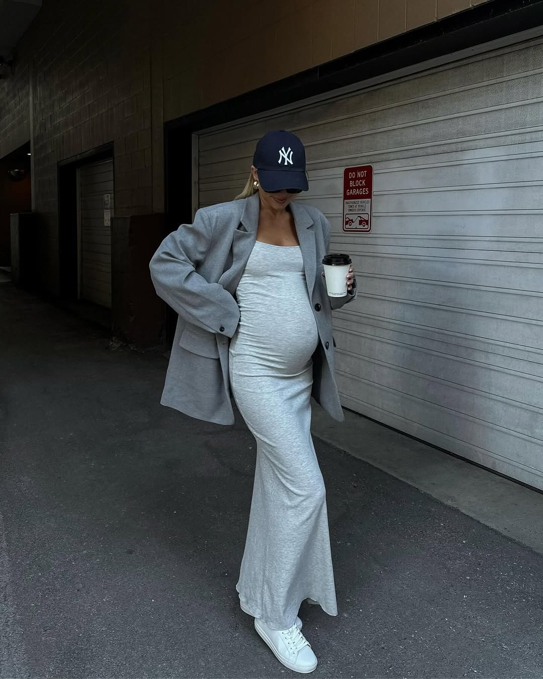35 Summer Maternity Outfits 2025: Trendy, Comfy & Chic Styles for Every ...