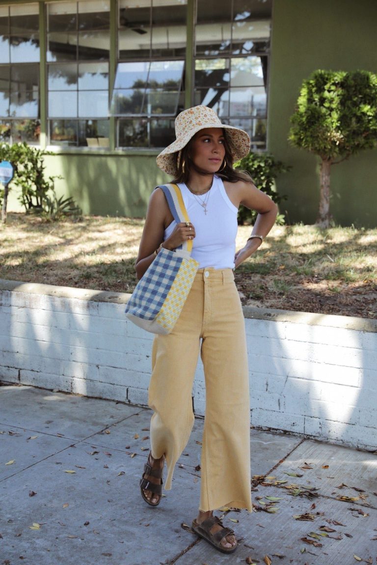 24 Summer Camp Outfits 2025: Cute, Aesthetic & Trendy Looks for Women ...