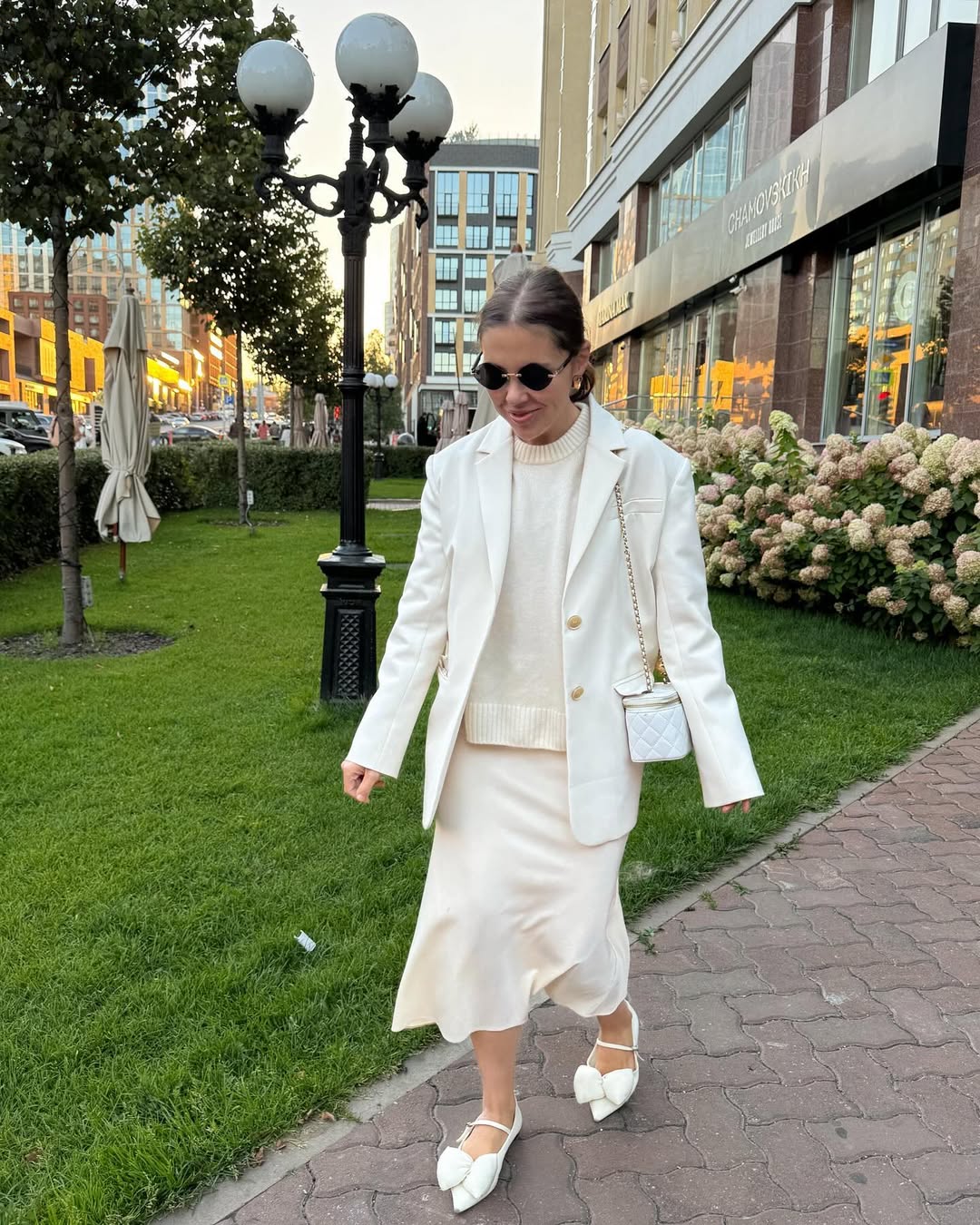 29 Summer Office Outfits 2025: Chic & Professional Looks for Every ...