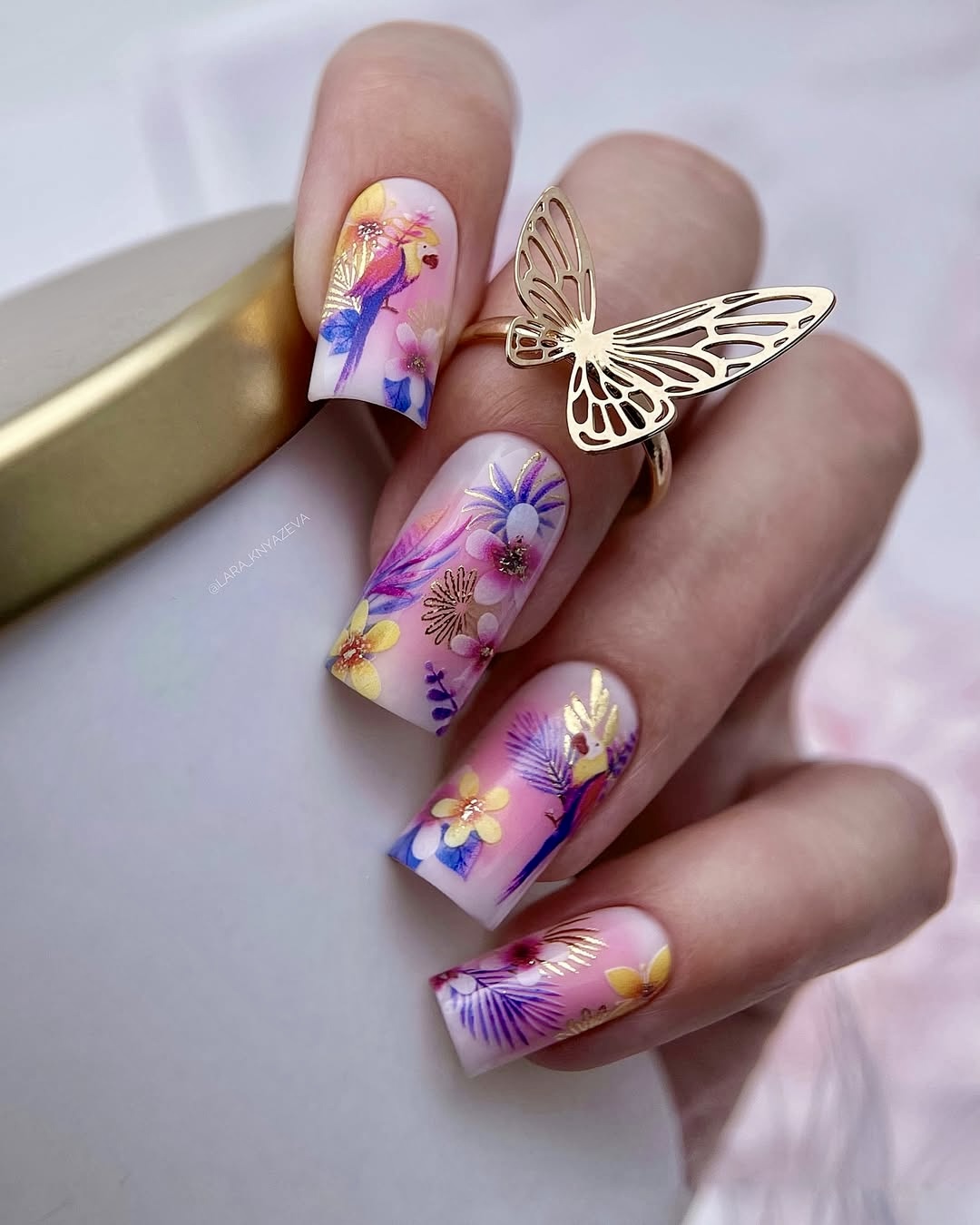 35 Summer Flower Nails 2025 That Will Bloom Your Manicure Game This ...