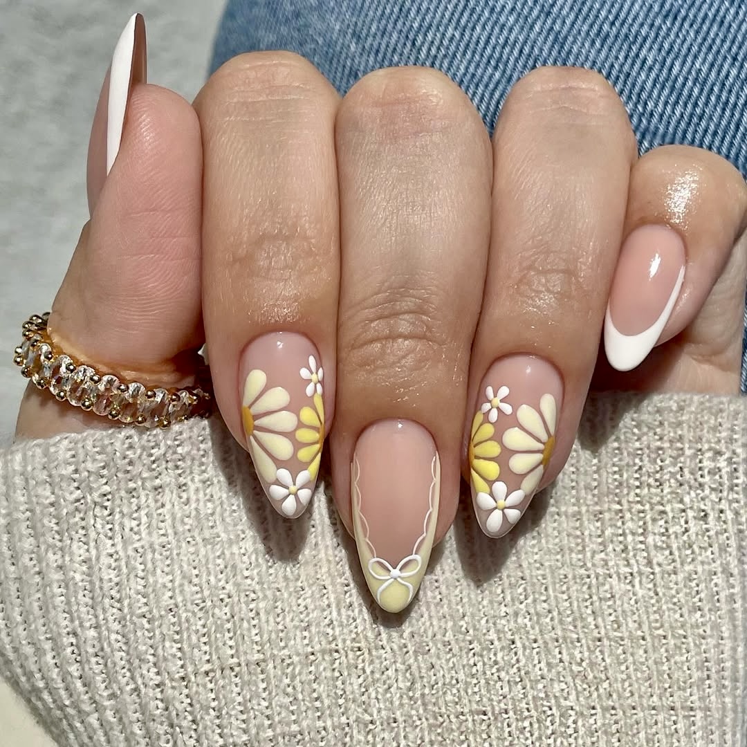 35 Summer Flower Nails 2025 That Will Bloom Your Manicure Game This ...