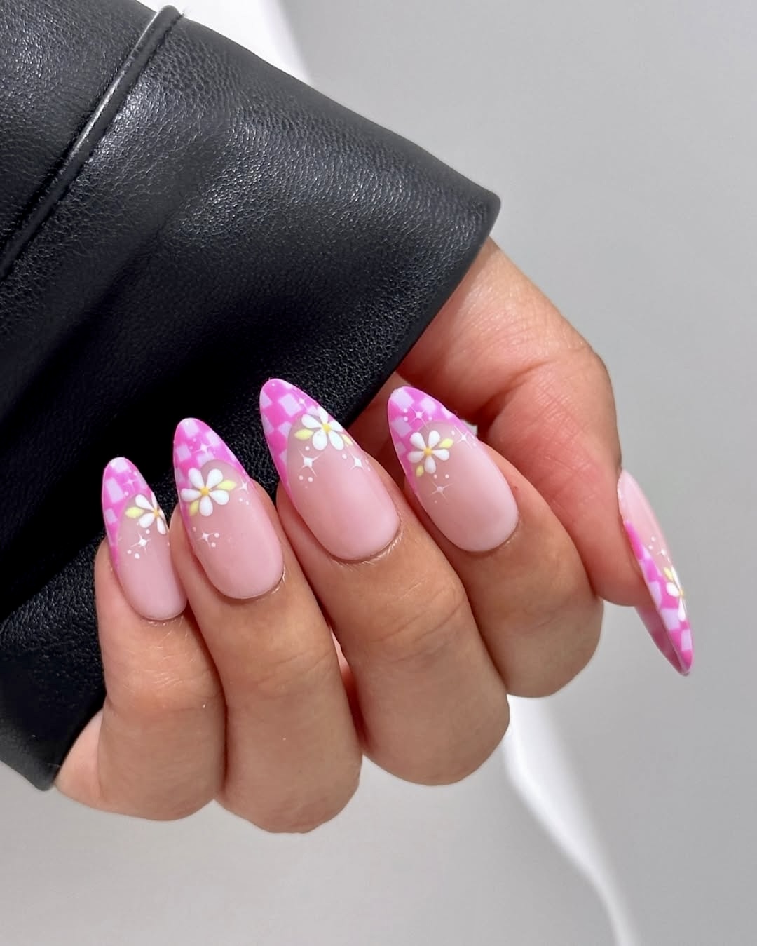 35 Summer Flower Nails 2025 That Will Bloom Your Manicure Game This ...