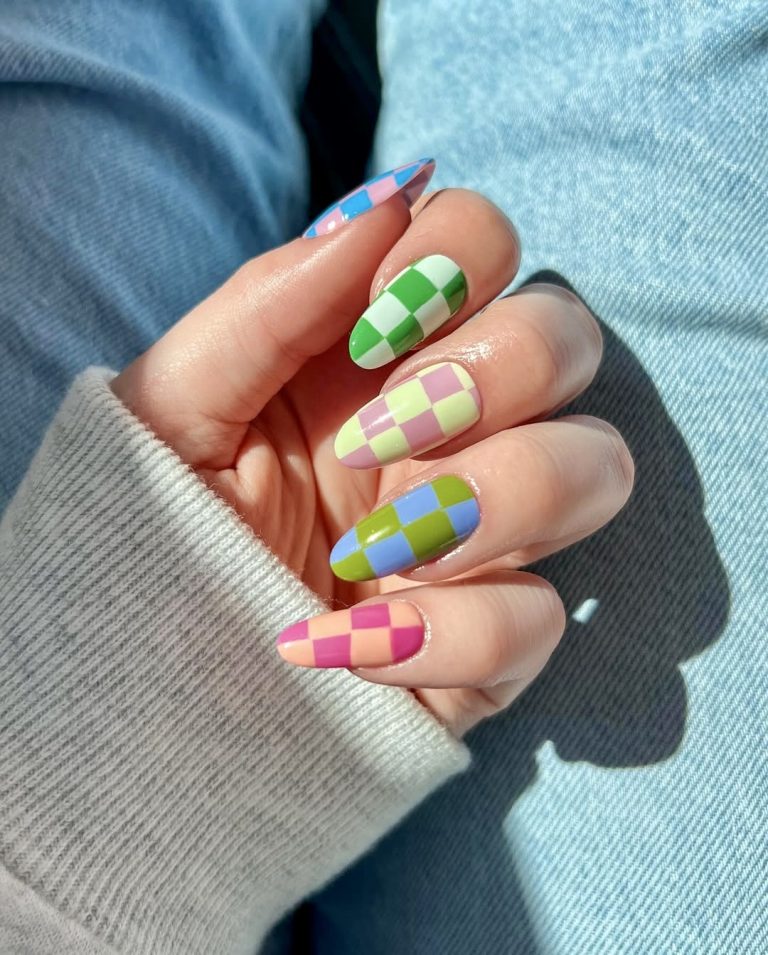 35 Vibrant Nails Summer 2025 That Will Make You Obsessed With Color ...