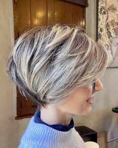 24 Short Hairstyles for Women Over 50 That Are Stylish, Easy, and ...