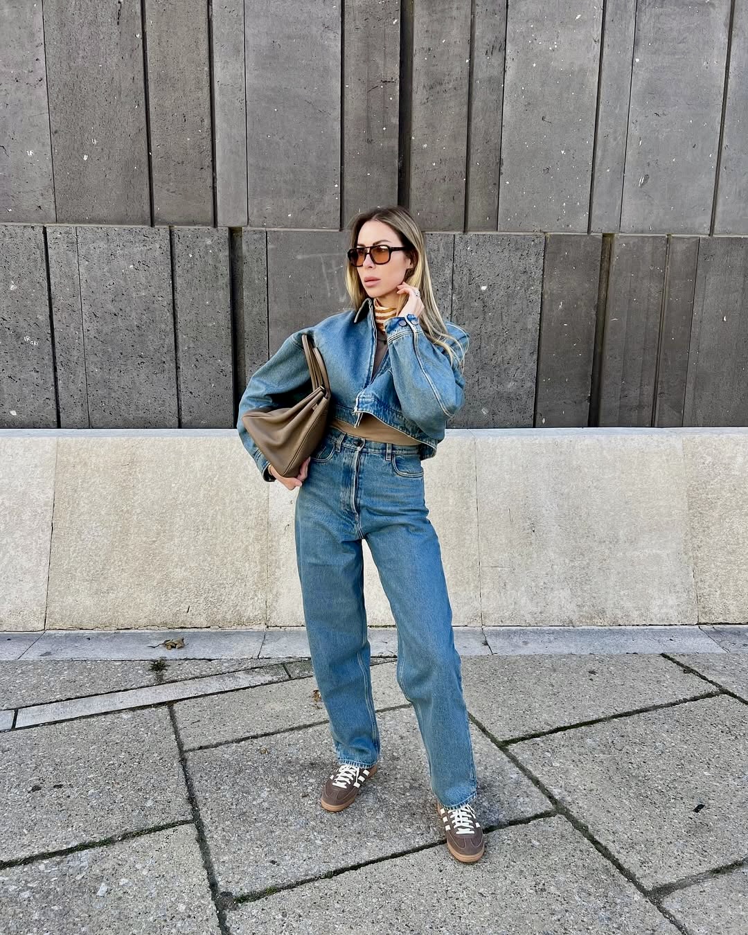 25 Jean Jacket Outfits 2025 for Women Who Love Style - divagaze.com
