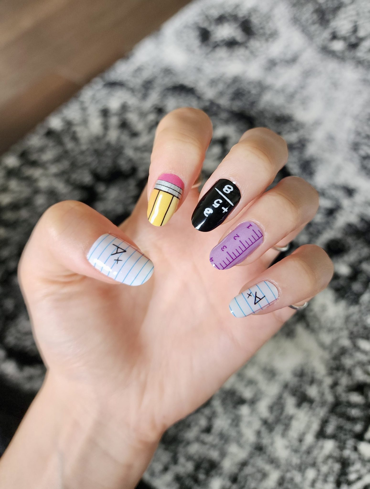 25 Back to School Nails 2025 for Students and Teachers - divagaze.com