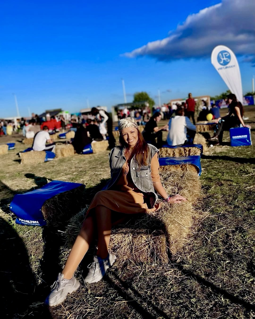 30 Fall Festival Outfit Ideas for Women - divagaze.com