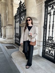35 Cardigan Outfits 2025 for Women to Copy This Year - divagaze.com