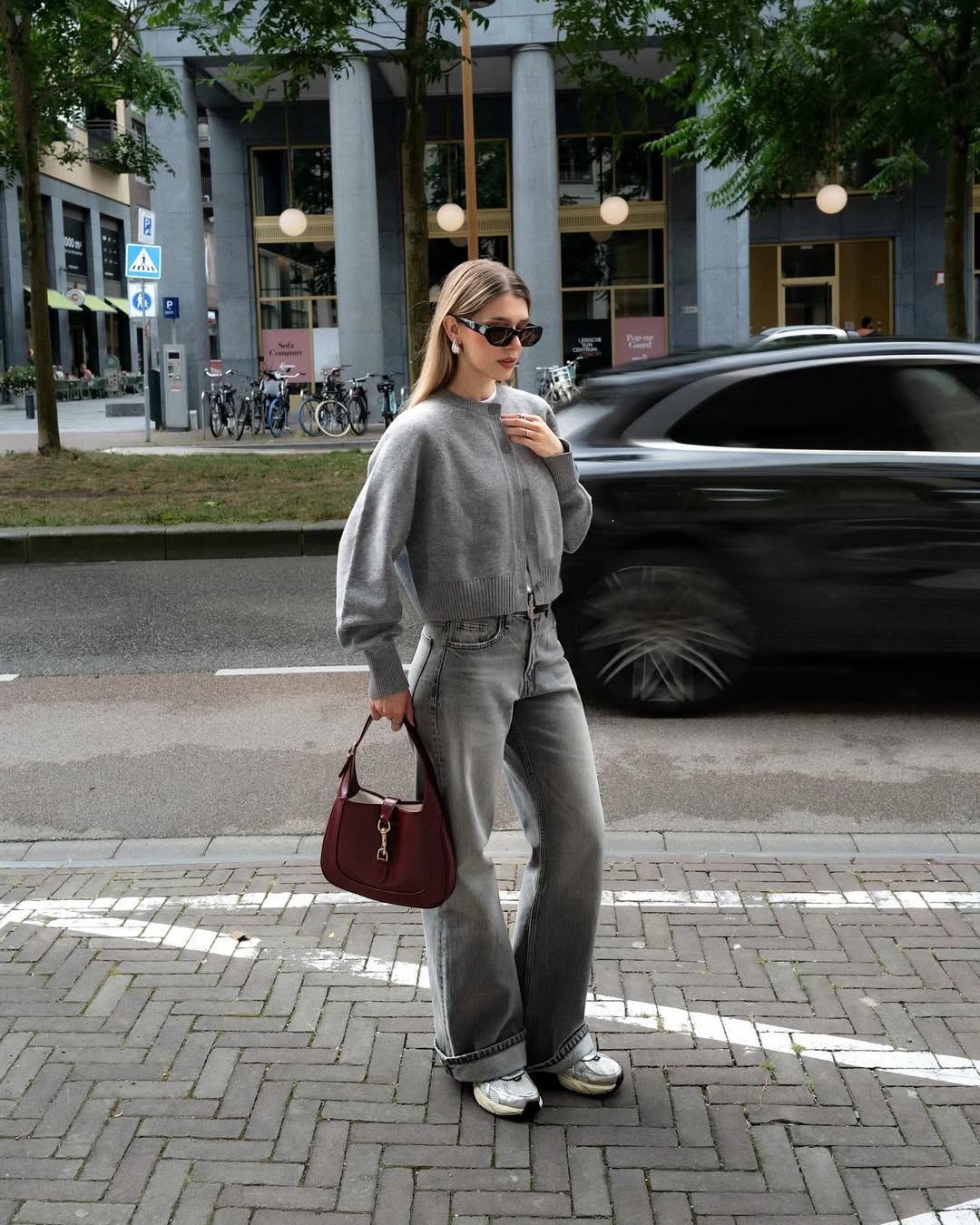 35 Cardigan Outfits 2025 for Women to Copy This Year - divagaze.com