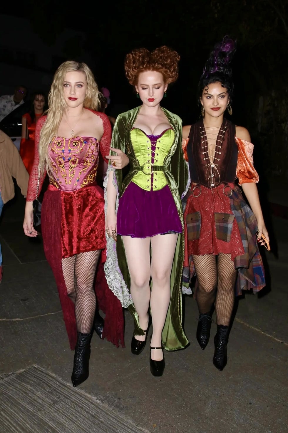 29 Funny Halloween Costumes 2025 for Women and Groups - divagaze.com