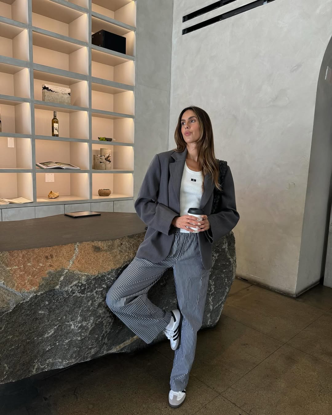 30 Blazer Outfits 2025 for Women to Wear with Confidence - divagaze.com