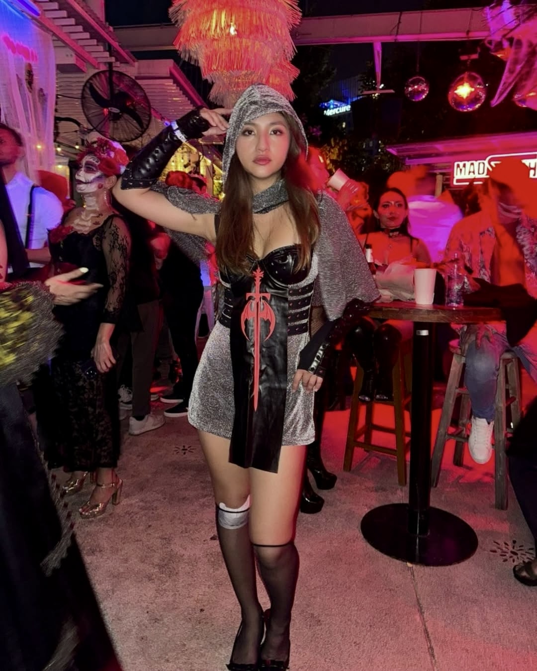 25 Halloween Outfits 2025 Ideas for Women to Dress to Impress ...