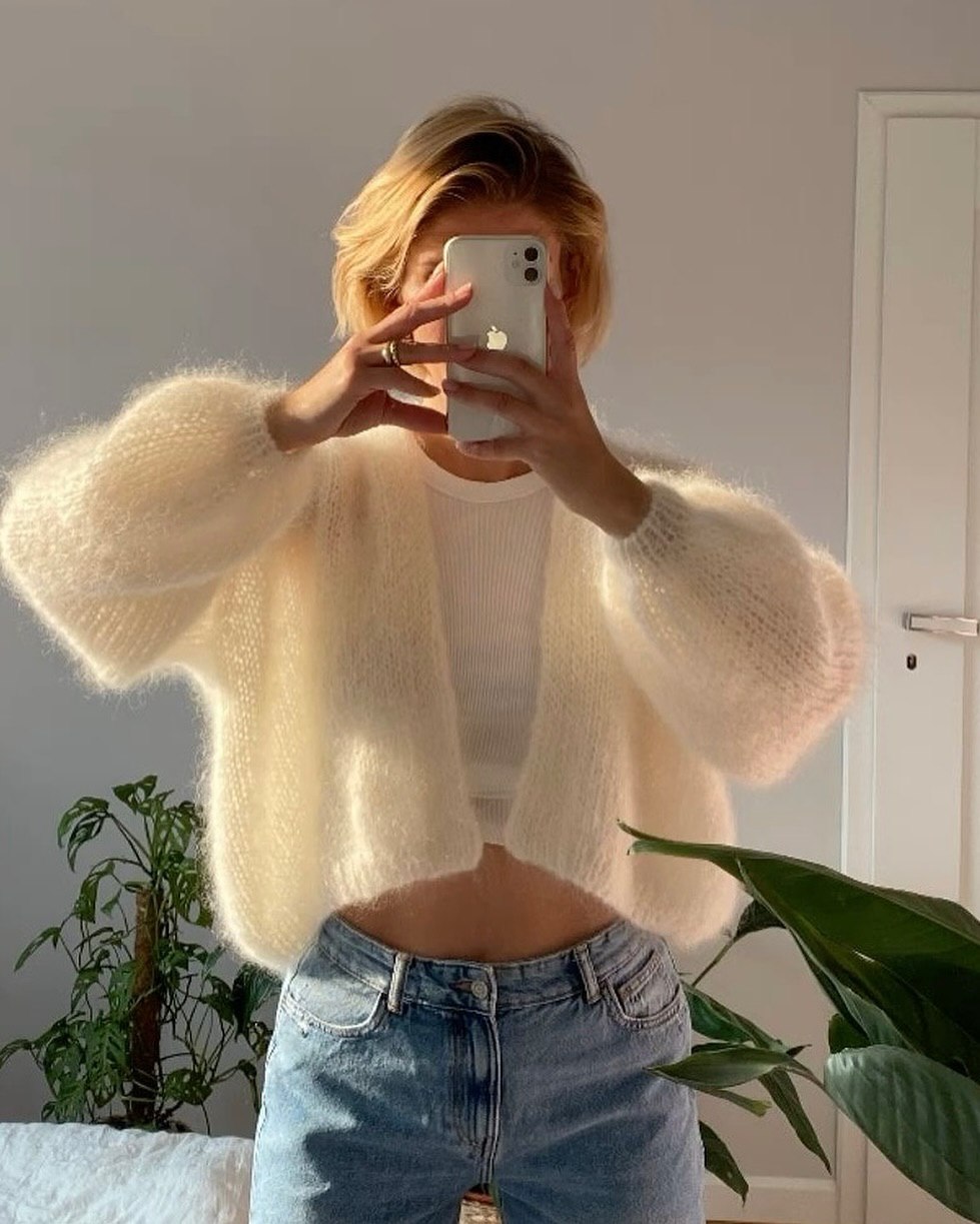 35 Cardigan Outfits 2025 for Women to Copy This Year - divagaze.com