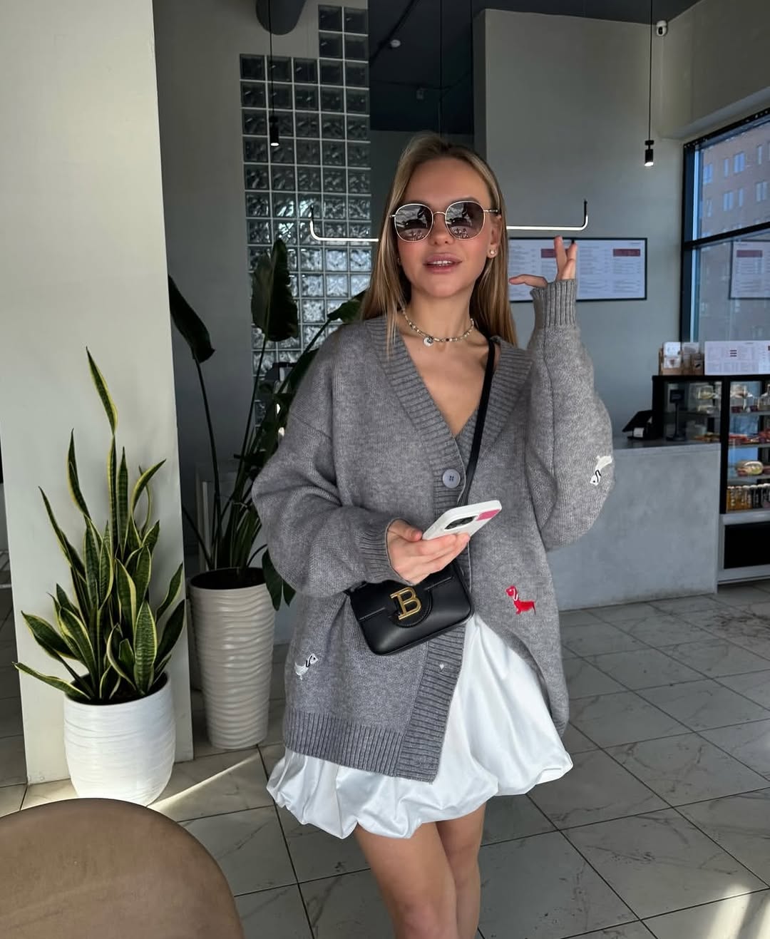 35 Cardigan Outfits 2025 for Women to Copy This Year - divagaze.com