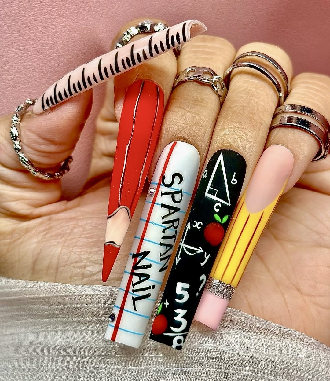 25 Back to School Nails 2025 for Students and Teachers - divagaze.com