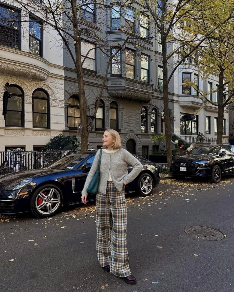 30 Best 90s Fall Outfits 2025 for Women to Try Now - divagaze.com