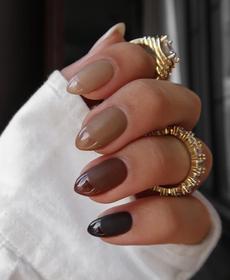 35 Neutral Fall Nails 2025 Ideas for a Chic Autumn Look - divagaze.com