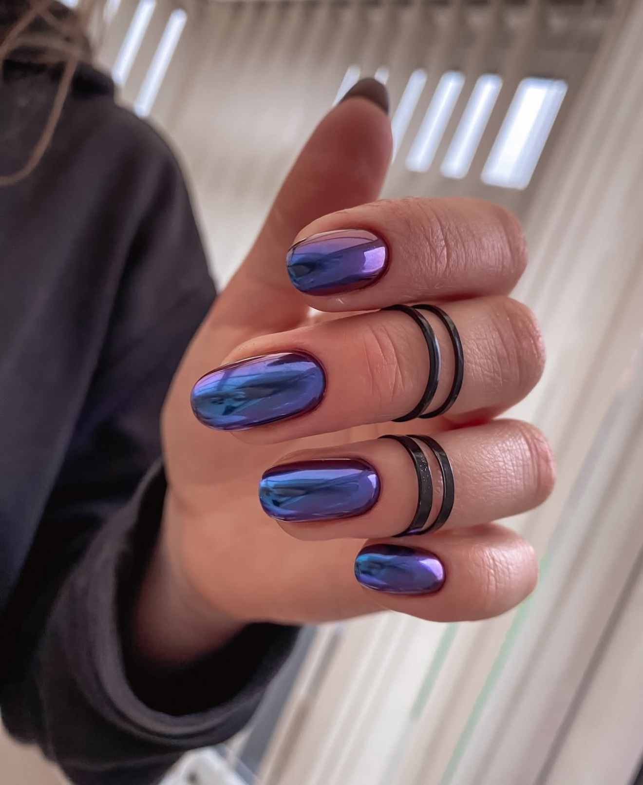 25 Fall Chrome Nail Colors 2025 Ideas for Bold Shiny Looks - divagaze.com