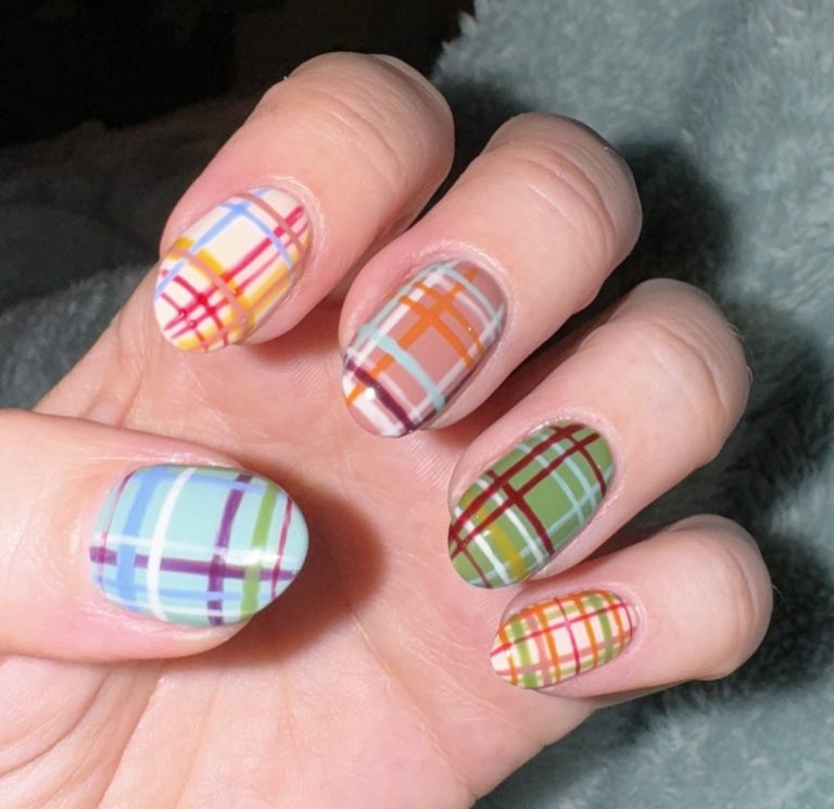 25 Plaid Nails 2025 Ideas for Trendy, Stylish Looks - divagaze.com