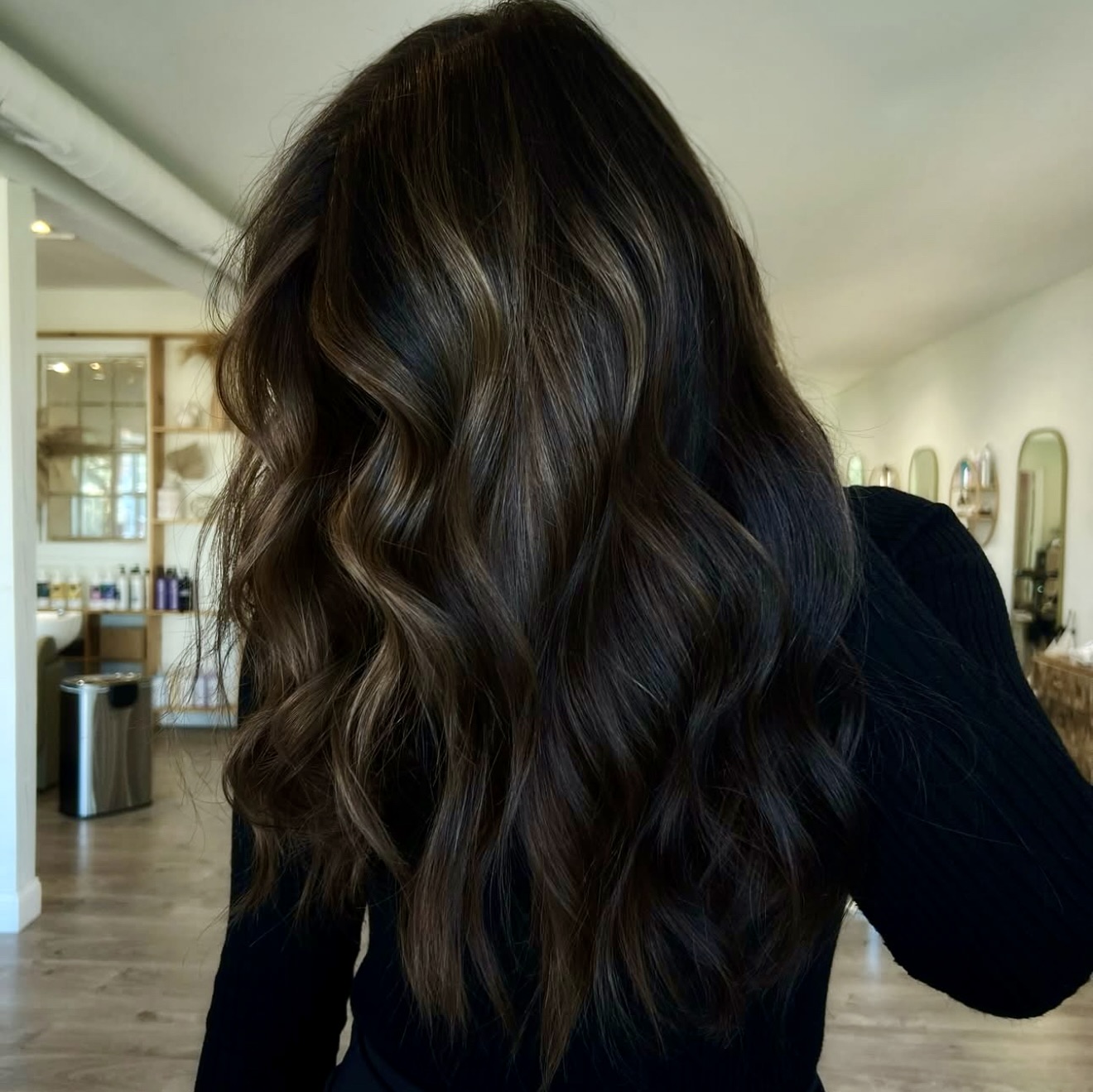 30 Dark Hair Color Ideas 2025 for Chic Everyday Style - divagaze.com