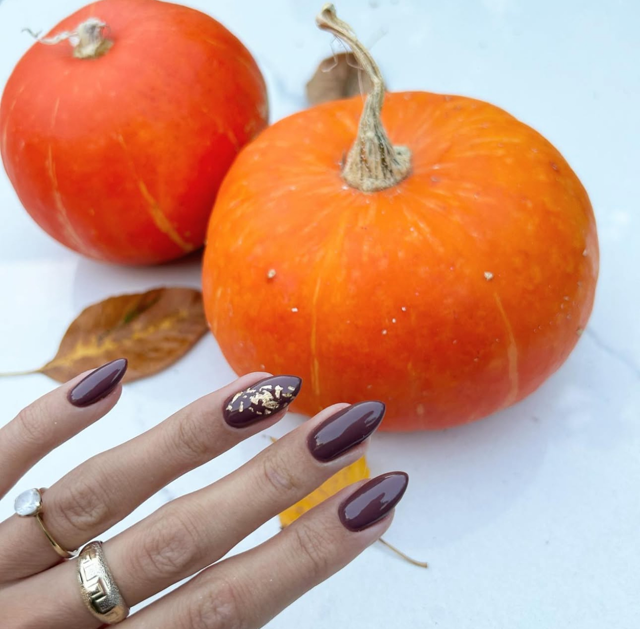 25 October Nails 2025 Ideas for Cozy and Stylish Fall Looks - divagaze.com