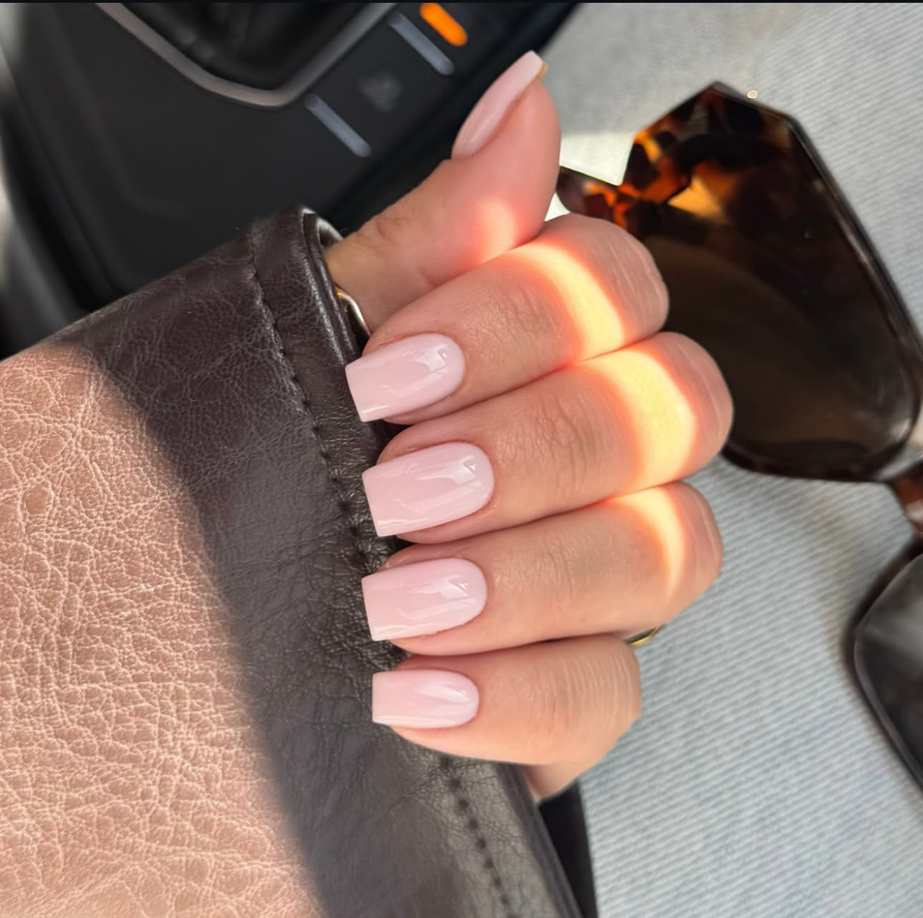 35 Neutral Fall Nails 2025 Ideas for a Chic Autumn Look - divagaze.com