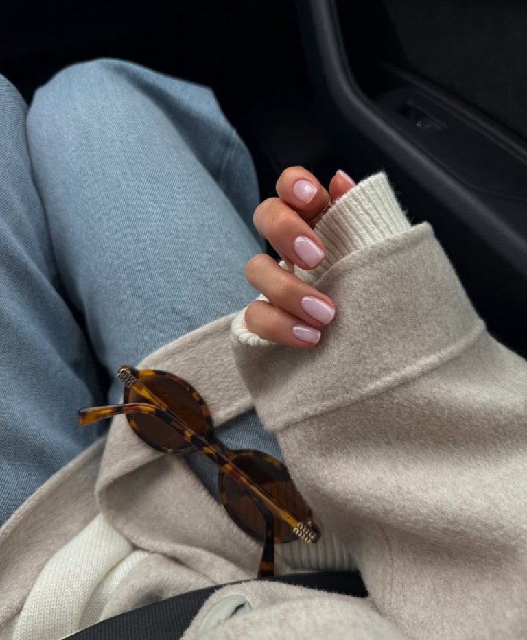 35 Neutral Fall Nails 2025 Ideas for a Chic Autumn Look - divagaze.com