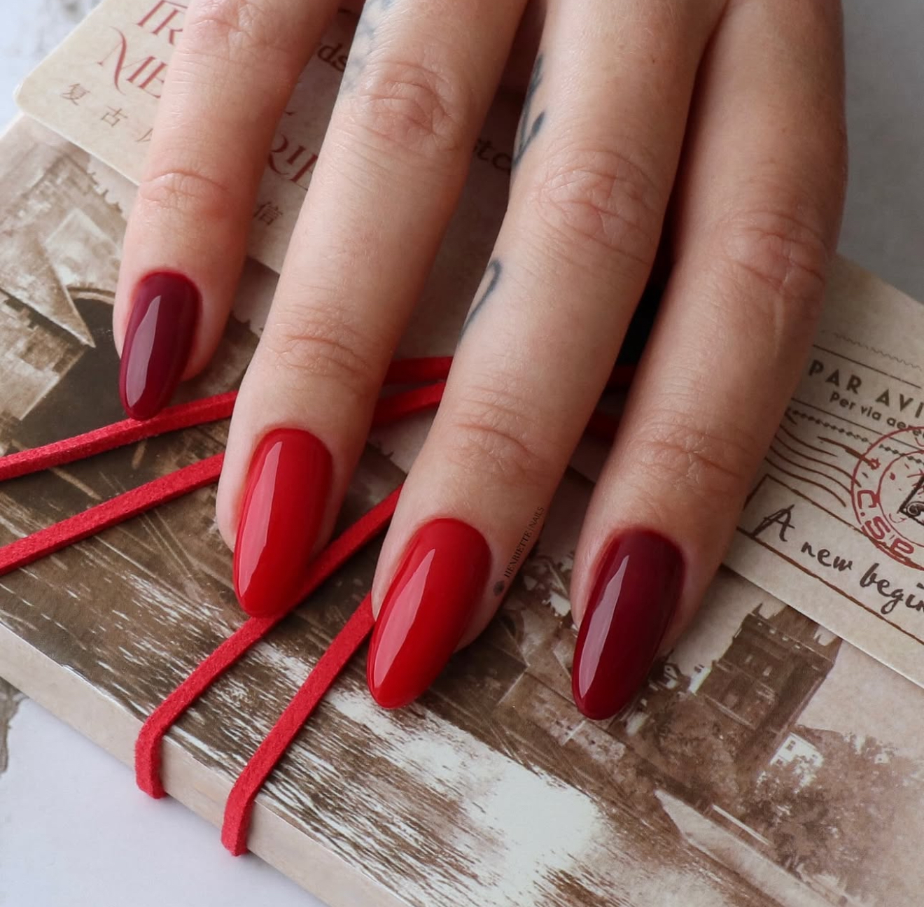 25 Fall Red Nails 2025 Ideas for Stylish Seasonal Glam - divagaze.com