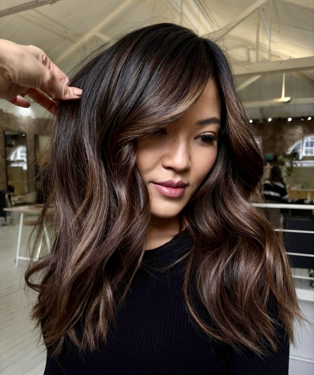30 Dark Hair Color Ideas 2025 for Chic Everyday Style - divagaze.com