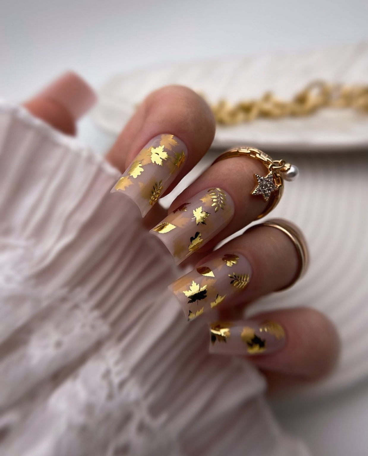 25 Fall Acrylic Nails 2025 Ideas for Seasonal Glam - divagaze.com