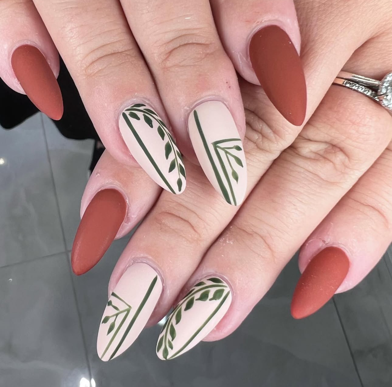 35 Fall Matte Nails 2025 Ideas for a Stylish Autumn - divagaze.com