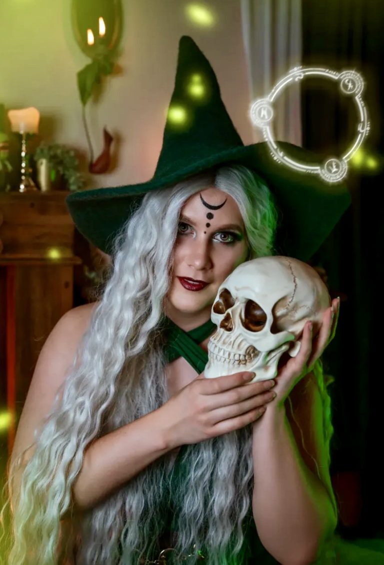 25 Witch Hairstyles 2025 to Rock Your Magical Vibe - divagaze.com