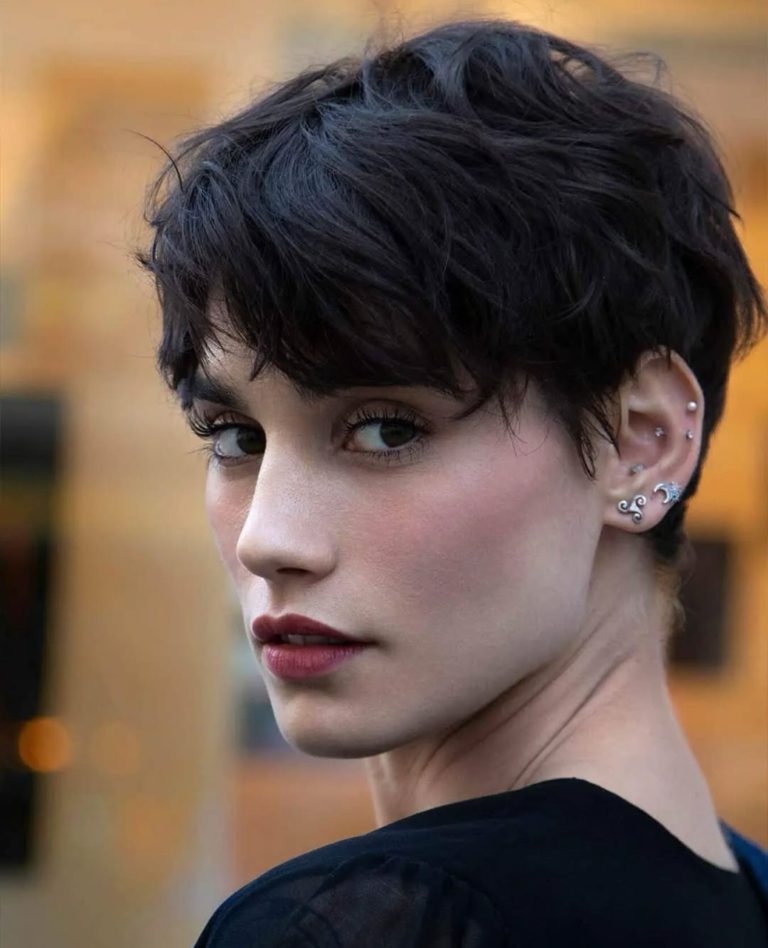 30 Short Pixie Cut with Bangs Ideas for 2025 - divagaze.com