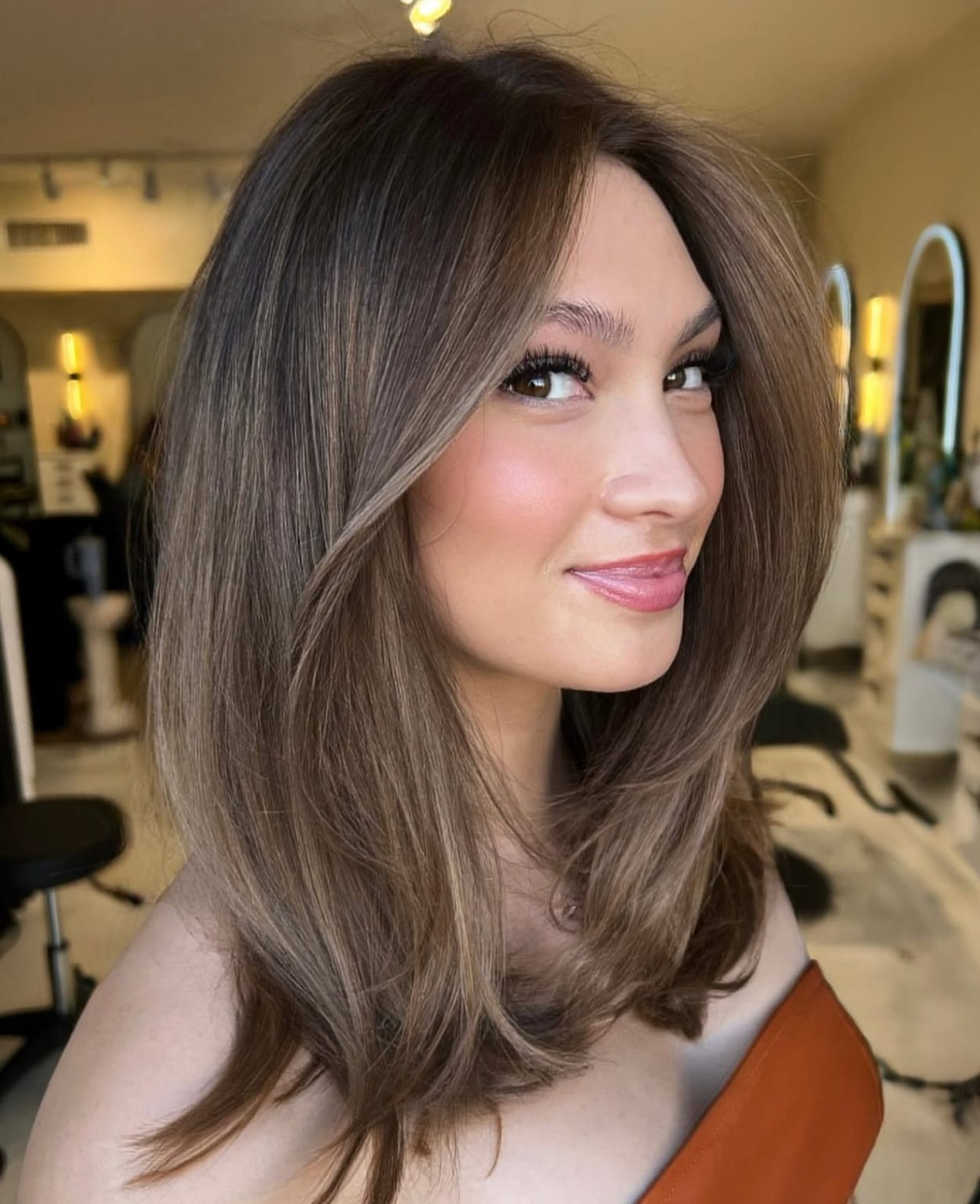 30 Best Hairstyles for Medium Length Hair 2025: Chic, Modern, and ...