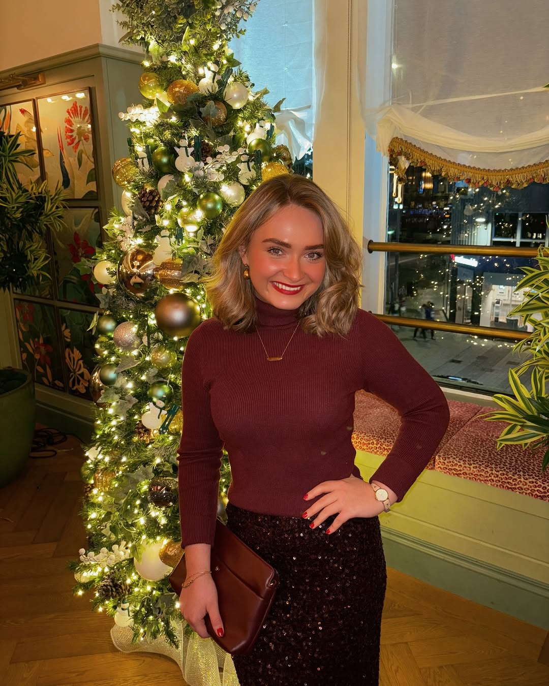 25 Christmas Party Outfits 2025 – Elegant and Festive Style Ideas ...