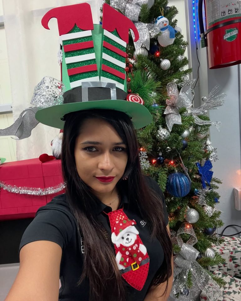 25 Christmas Hat Ideas 2025 for Festive Holiday Style - divagaze.com